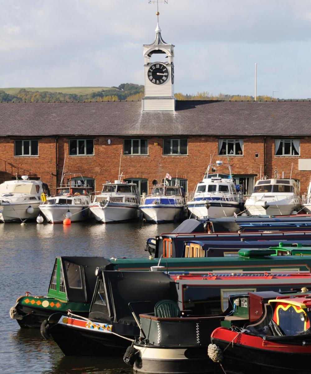 Cheap car rental in Stourport: Find and compare deals | Booking.com