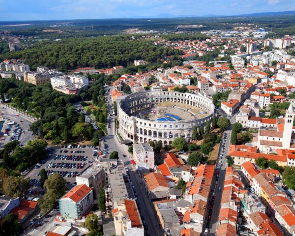 Book cheap flights to Pula Region – Booking.com