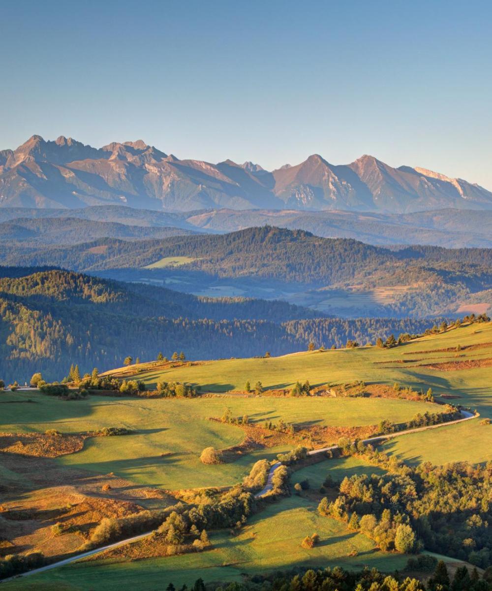 Book cheap flights to Poland from the United Kingdom – Booking.com