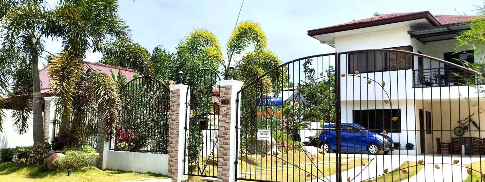 1 Cavite 3 Bedroom Serviced Apartments, Suites and Apartment Style ...