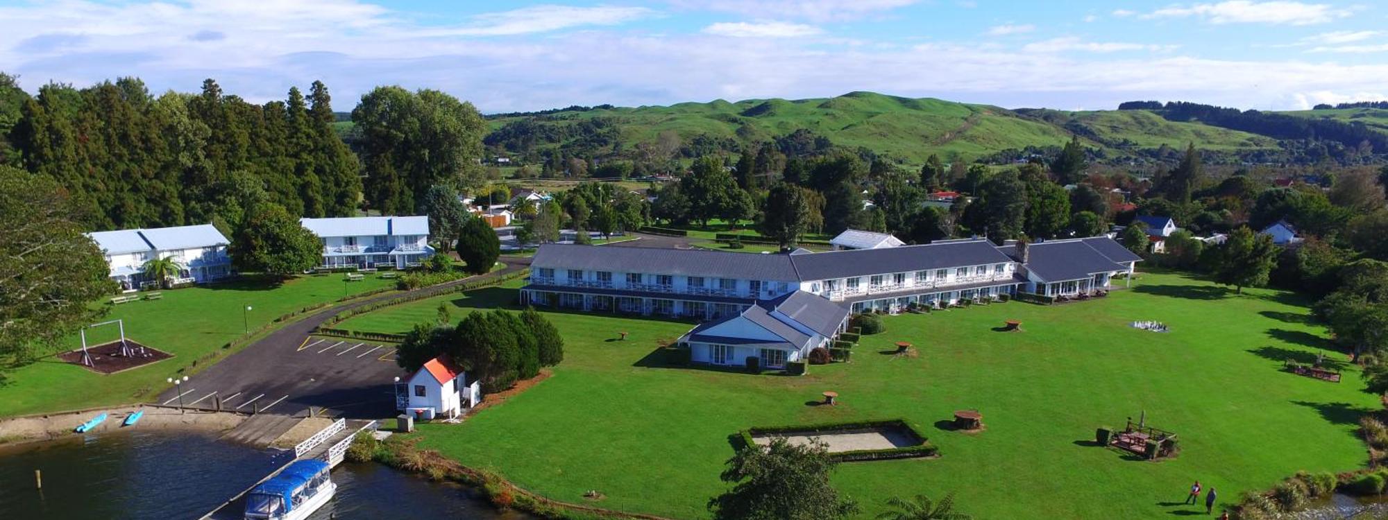Mourea Resorts in Rotorua - Book at Hotel.com.au