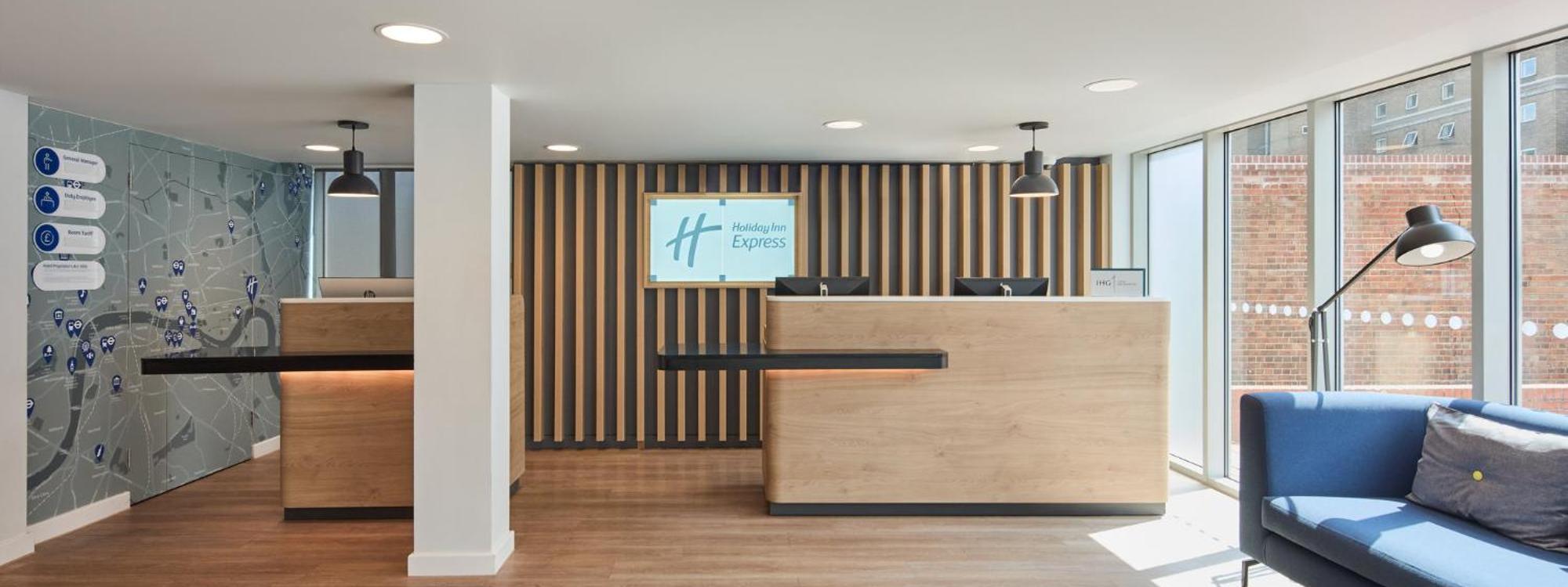 Soundproof Hotel Rooms in Docklands in London - Book at Hotel.com.au