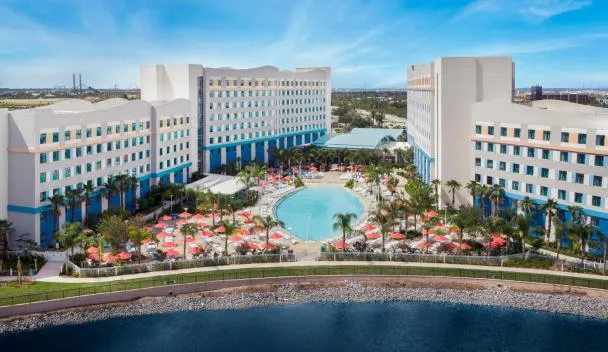 Universal's Endless Summer Resort - Surfside Inn and Suites, Orlando ...