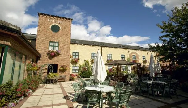 Corn Mill Lodge Hotel, Leeds (updated prices 2026)