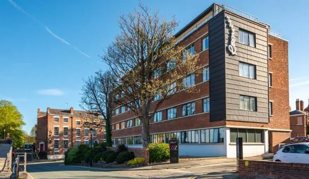 Roomzzz Chester City, Chester (updated prices 2026)