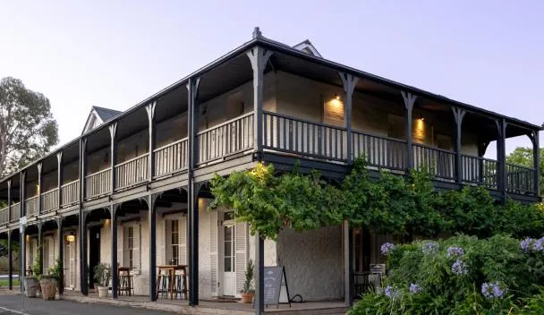 The Sir George, Jugiong (updated prices 2026)