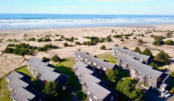 Lighthouse Oceanfront Resort, Long Beach (updated prices 2026)