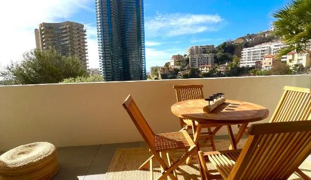 Luxueux Studio Neuf - Frontière Monaco - Piscine - Parking privé, Monte ...