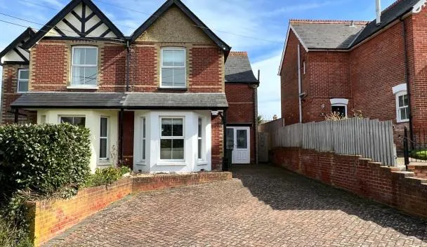 RedButt House, Freshwater, 3 Bedrooms, WiFi, Garden, Freshwater ...