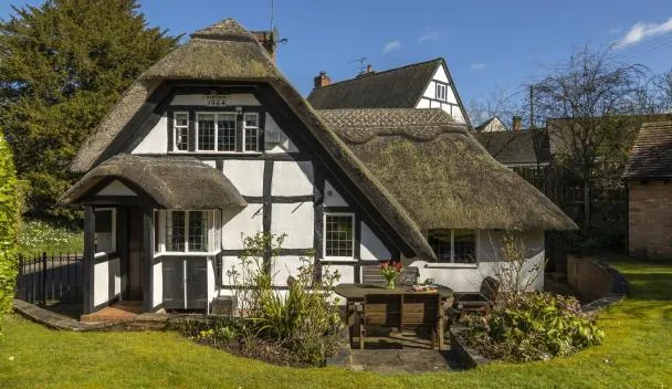 Corner Thatch, Inkberrow (updated prices 2026)