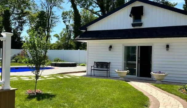 Unique guest house loft, Spring Lake (updated prices 2026)