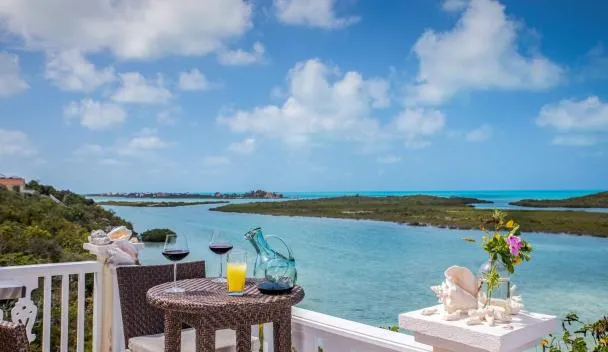 Chalk Sound Cottage with Pool Kayak, Providenciales (tarifs actualisés ...