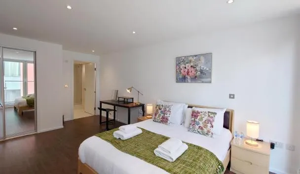Fully Serviced Two Bed Apartment by ExCeL & O2, London (updated prices ...