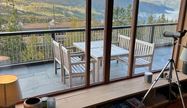 Astonishing Mountain Lodge at the top of Gaustablikk, 25m2 west facing ...