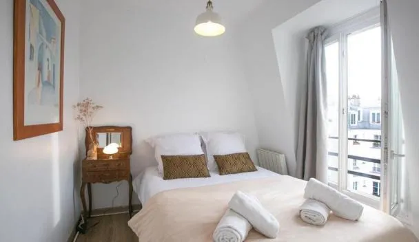 Heavenly & Cozy Parisian Flat - Place Voltaire, París (precios ...