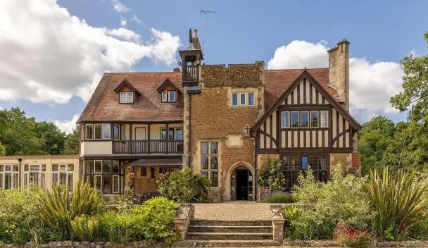 Farnham House Hotel, Farnham (updated prices 2026)