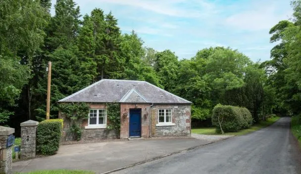East Lodge at Ashiestiel, Clovenfords (updated prices 2026)
