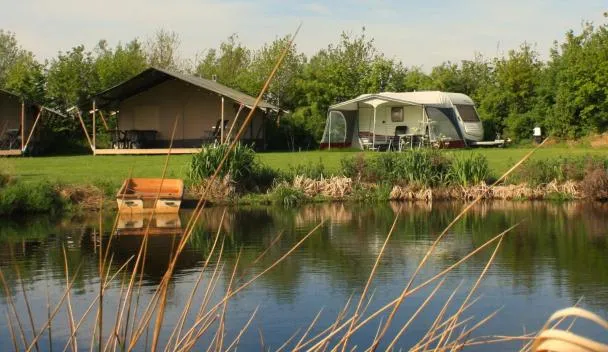 Caravan met wijds uitzicht, Kuinre (updated prices 2026)