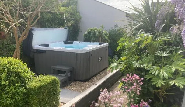 Bryntirion Farmhouse Apartment with Hot Tub, Llanfair Caereinion ...