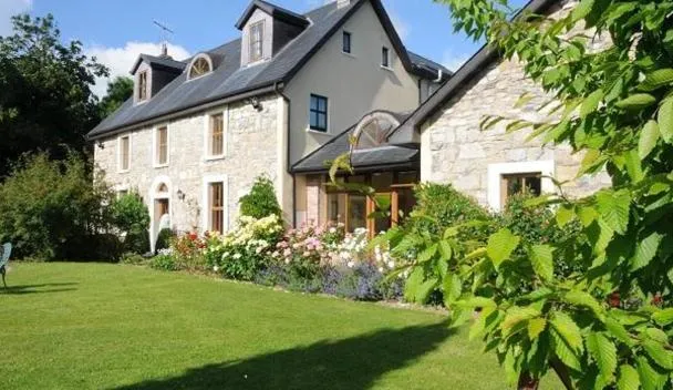 Grove House Country Rooms, Shanballymore (updated prices 2026)