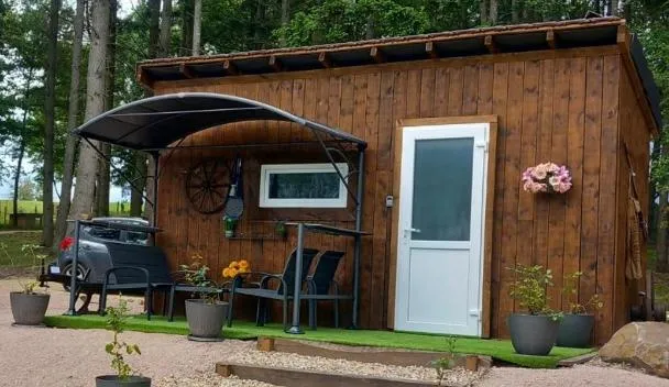 Les Pichies, Logement insolite, Tiny House de Julia, Saint-Léger-sur ...