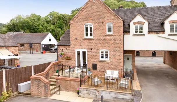 Salthouse Cottage in Ironbridge, Telford (updated prices 2026)