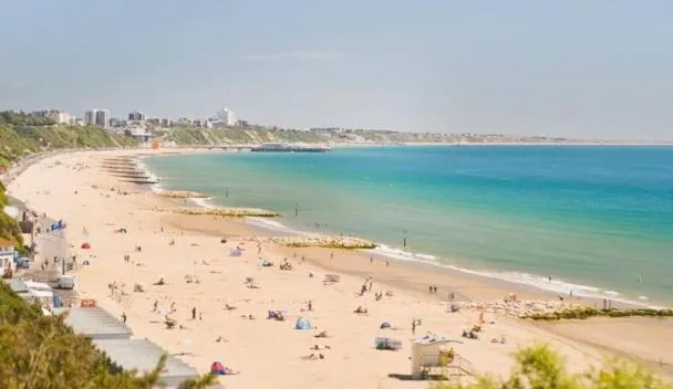 The 10 best beach hotels in Bournemouth, UK | Booking.com