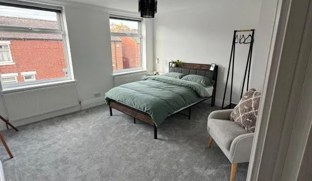 Spacious Private Room with TV in Shared House, Altofts (aktualisierte ...