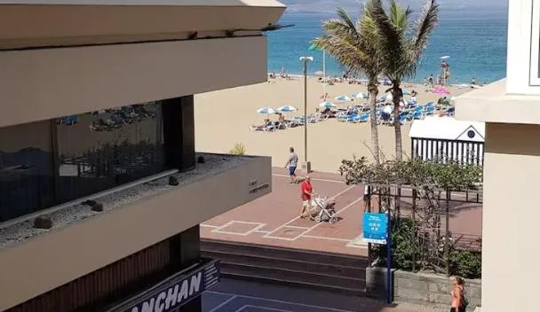 Playa Las Canteras Brisa y Sol, Las Palmas de Gran Canaria (precios ...