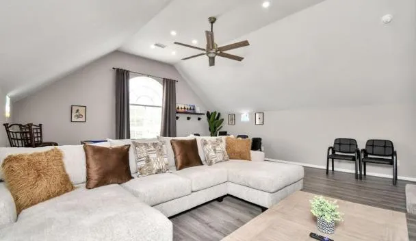 The Woodlands Escape with Heated Pool and GameRoom, Conroe (updated ...