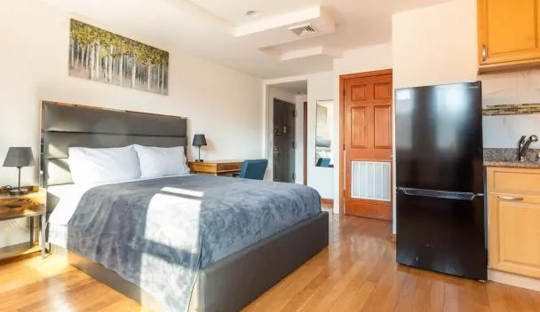 Onix Studio, Long Island City (updated prices 2026)
