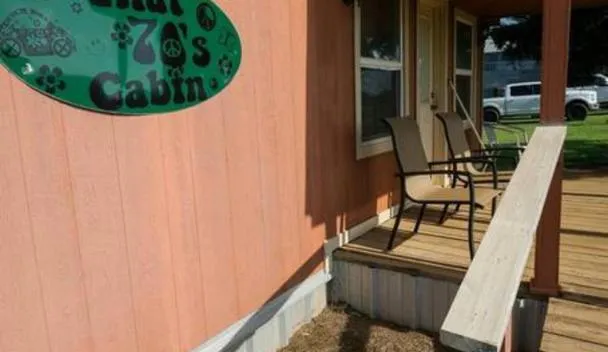 That 70s Cabin Yellow Rose Canyon, Mount Enterprise (updated prices 2026)