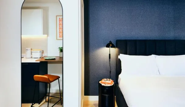 Vertus Edit Canary Wharf, London (updated prices 2026)