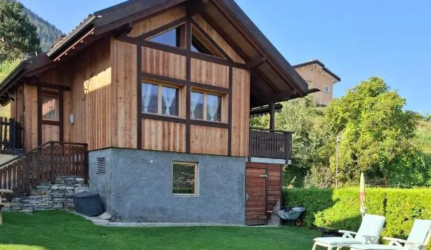 Charmante maisonnette avec vue sur les montagnes, Chalais (updated ...