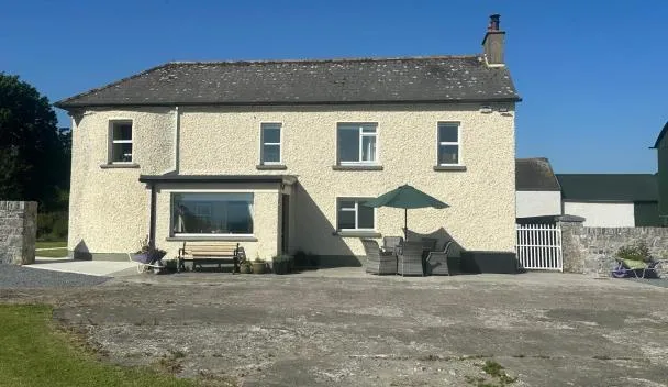 Beautiful Farmhouse an Hour’s Drive From Four Irish Cities, Clonmel ...
