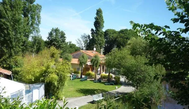 Gite villa Diana piscine, Genneton (updated prices 2026)