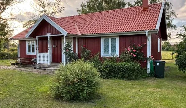Röda stugan, Köpingsvik (tarifs actualisés pour 2026)