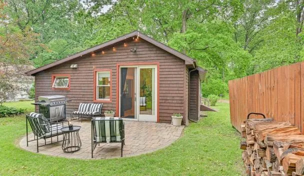 Walk to Kelsey Lake Cassopolis Home with Yard!, Cassopolis (updated ...