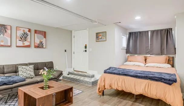 2 Mi to National Mall: Walkable DC Studio!, Washington, D.C. (updated ...