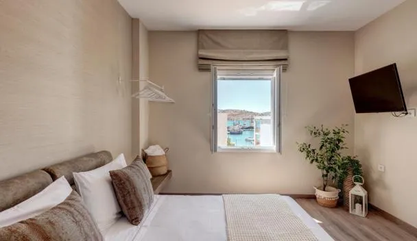 Iroon Units, Ermoupoli (updated prices 2026)
