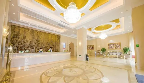 Vienna Classic Hotel Qingyuan Taihe Ancient Cave Scenic Area, Xiaoshi ...