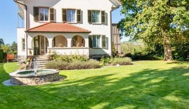 Charmante Villa mit Seeblick, Seengen (precios actualizados en 2026)