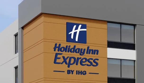 Holiday Inn Express & Suites Chicago West - Oak Park by IHG, Oak Park ...