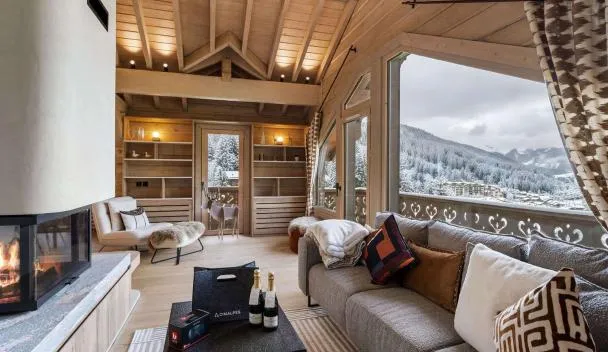 Chalet raffiné avec accès pistes et Jacuzzi - FR-1-568-57, Courchevel ...