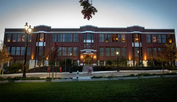 McMenamins Anderson School, Bothell (updated prices 2026)