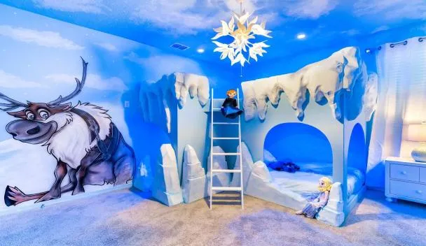 8915THC Solara Family Private Pool Theater & Frozen-Themed Bedroom ...