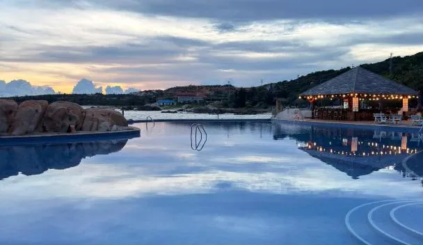 Rock Water Bay Beach Resort & Spa, Xóm Tram (updated prices 2026)