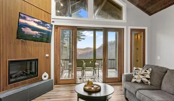 Valley View A - Balcony, Views, and Grill, Sylva (updated prices 2026)