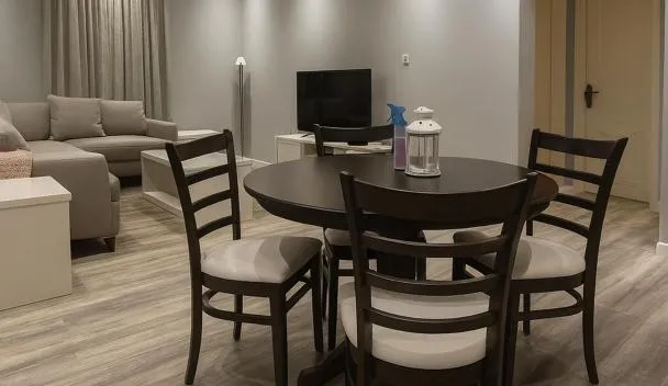 Stylish 3BR Smart TV & Wi-Fi, Jeddah (updated prices 2026)
