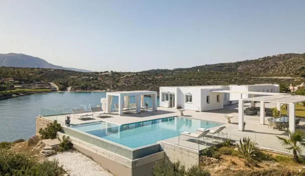 Seafront Luxury Escape With Infinity Pool, Akrotiri (updated prices 2026)